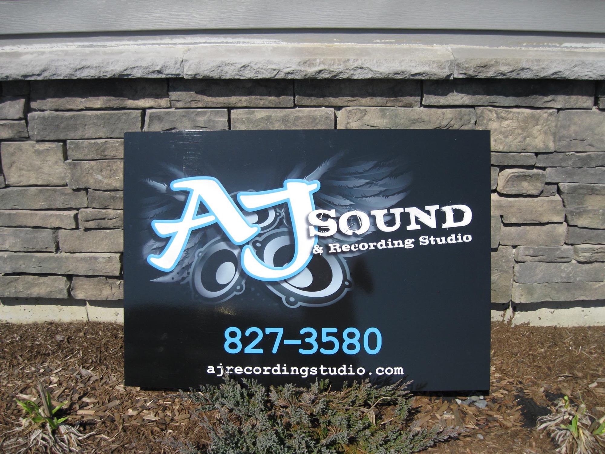 Signs - Graphix Signs & Designs