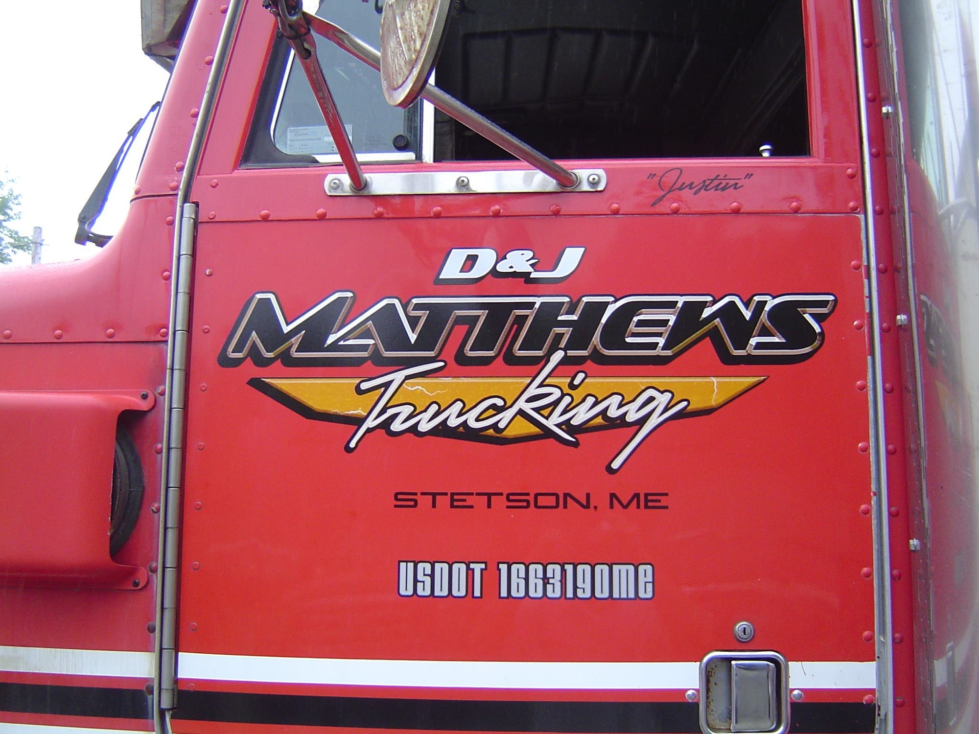 Vehicle Graphics - Graphix Signs & Designs