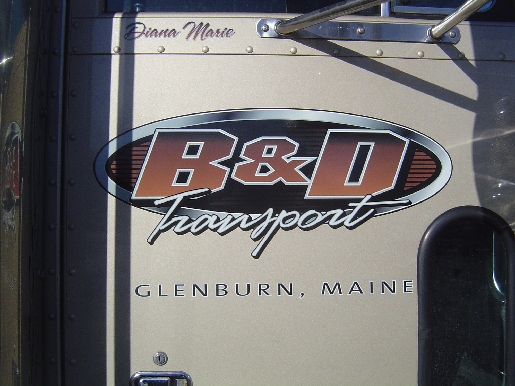 Vehicle Graphics - Graphix Signs & Designs
