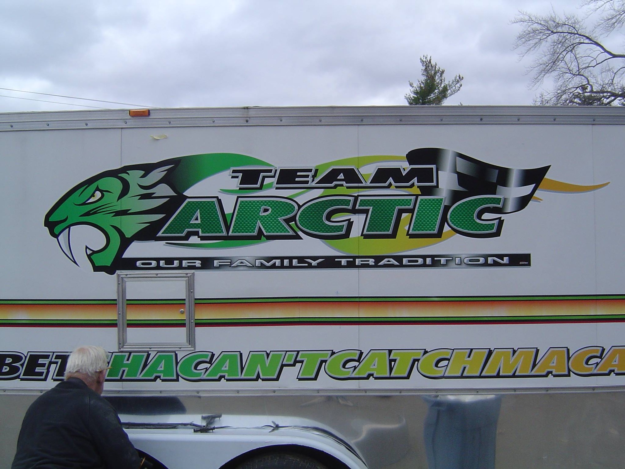 Vehicle Graphics - Graphix Signs & Designs