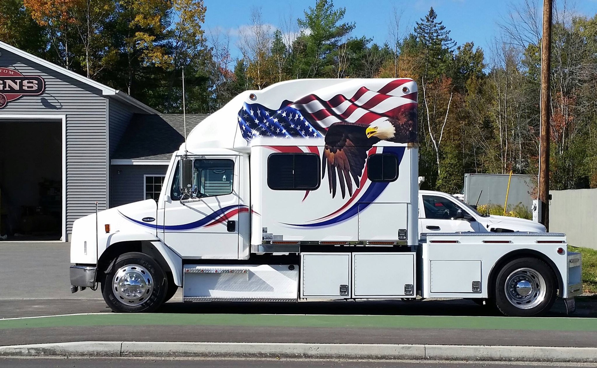 Vehicle Graphics - Graphix Signs & Designs