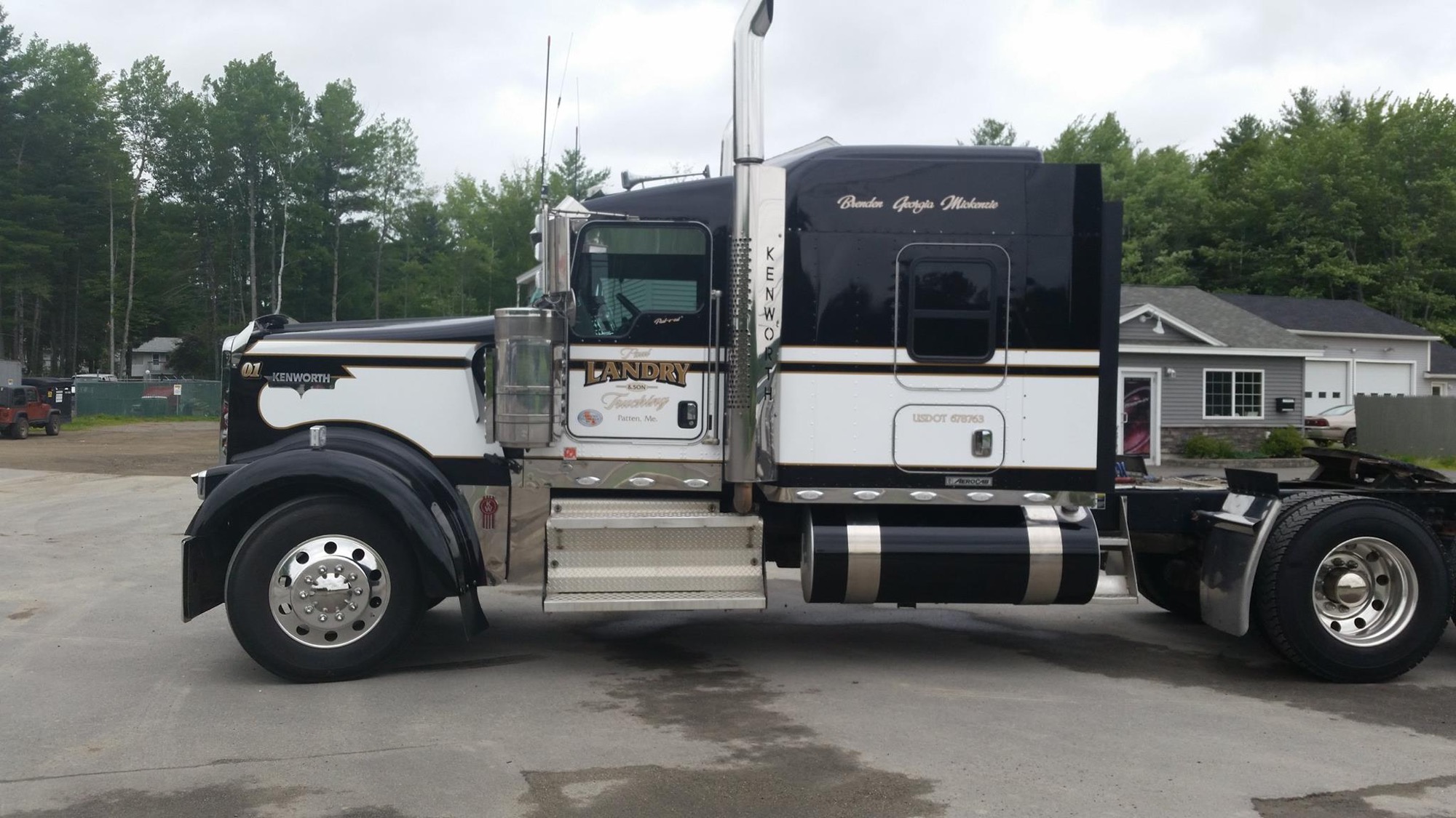 Vehicle Graphics - Graphix Signs & Designs